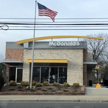 McDonald’s - 39 Photos & 16 Reviews - Fast Food - 1207 E Putnam Ave ...