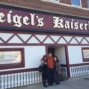 Kaiserhoff - 45 Photos & 41 Reviews - American (Traditional) - 221 N ...