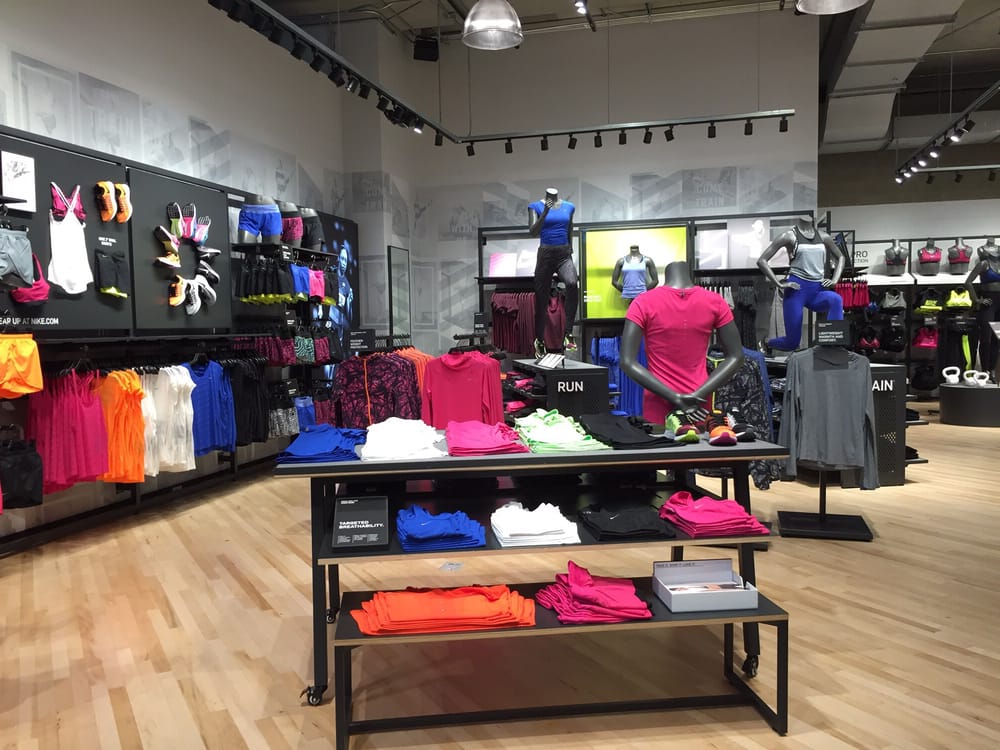 Nike Seattle - 61 Photos & 78 Reviews - Shoe Stores - 1500 6th Ave ...