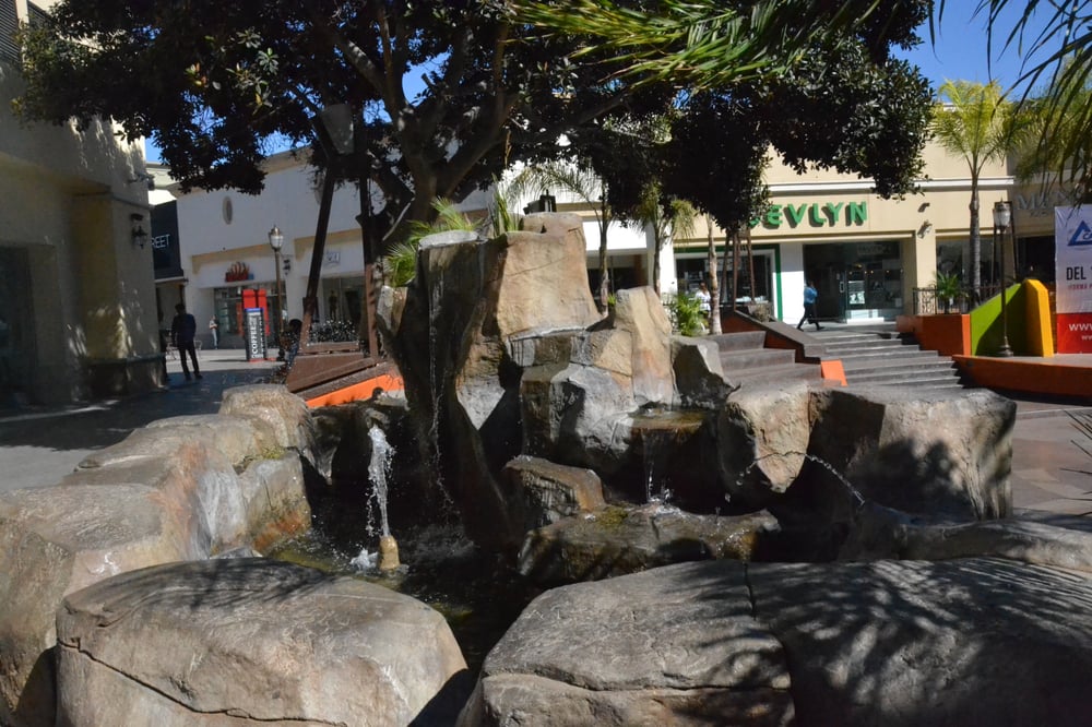 Plaza Río - 30 Photos & 28 Reviews - Shopping Centers - Paseo de los ...