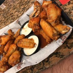 Wing Nutz - 21 Photos & 47 Reviews - Chicken Wings - 9260 S Village Dr ...