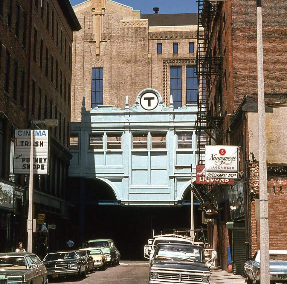 Sullivan’s Tap - 26 Photos & 107 Reviews - Dive Bars - 168 Canal St ...