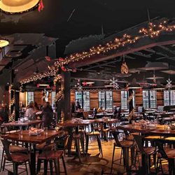 Empire - 302 Photos & 440 Reviews - Burgers - 48 W Chicago Ave ...