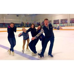 Eagles Ice Arena - 10 Photos - Skating Rinks - 6321 N Addison St ...