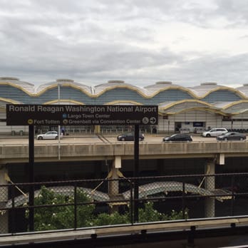 Ronald Reagan Washington National Airport Metro Station - 79 Photos ...
