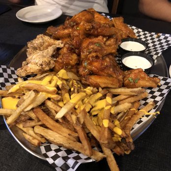 Output Lounge & Sports Bar - 122 Photos & 249 Reviews - Sports Bars ...