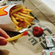 Carl’s Jr. - 17 Photos & 27 Reviews - Burgers - 1355 S Bradley Rd ...