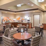 Holiday Inn Express Klamath - Redwood Ntl Pk Area - 76 Photos & 73 ...