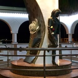Selena Memorial Statue - 91 Photos & 19 Reviews - Landmarks ...