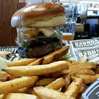 Milwaukee Burger Company - 58 Photos & 68 Reviews - Burgers - 421 N ...
