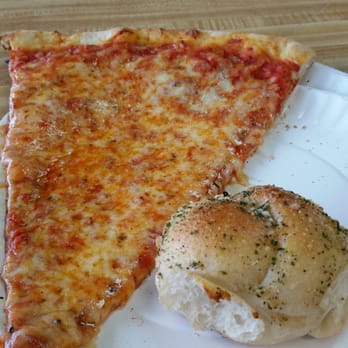 La Famosa Pizza - 11 Photos & 28 Reviews - Pizza - 1018 Waverly Ave ...