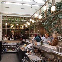 Perles et Paddock - 181 Photos & 35 Reviews - Cocktail Bars - 403 Rue ...