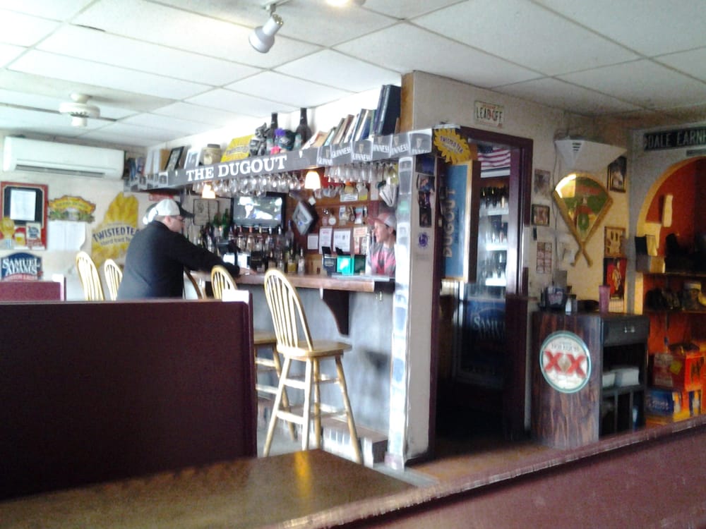 The Dugout Bar and Grill - 2019 All You Need to Know BEFORE You Go ...