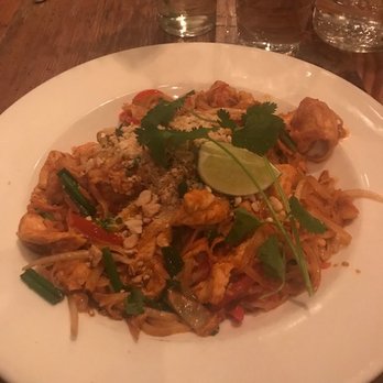 Bida Manda - 829 Photos & 1035 Reviews - Laotian - 222 S Blount St ...