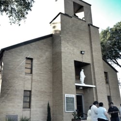 Sacred Heart of Elgin Catholic Church - Churches - 302 W 11th St, Elgin ...