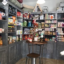 Château le Woof - 66 Photos & 53 Reviews - Pet Stores - 31-01 Vernon ...