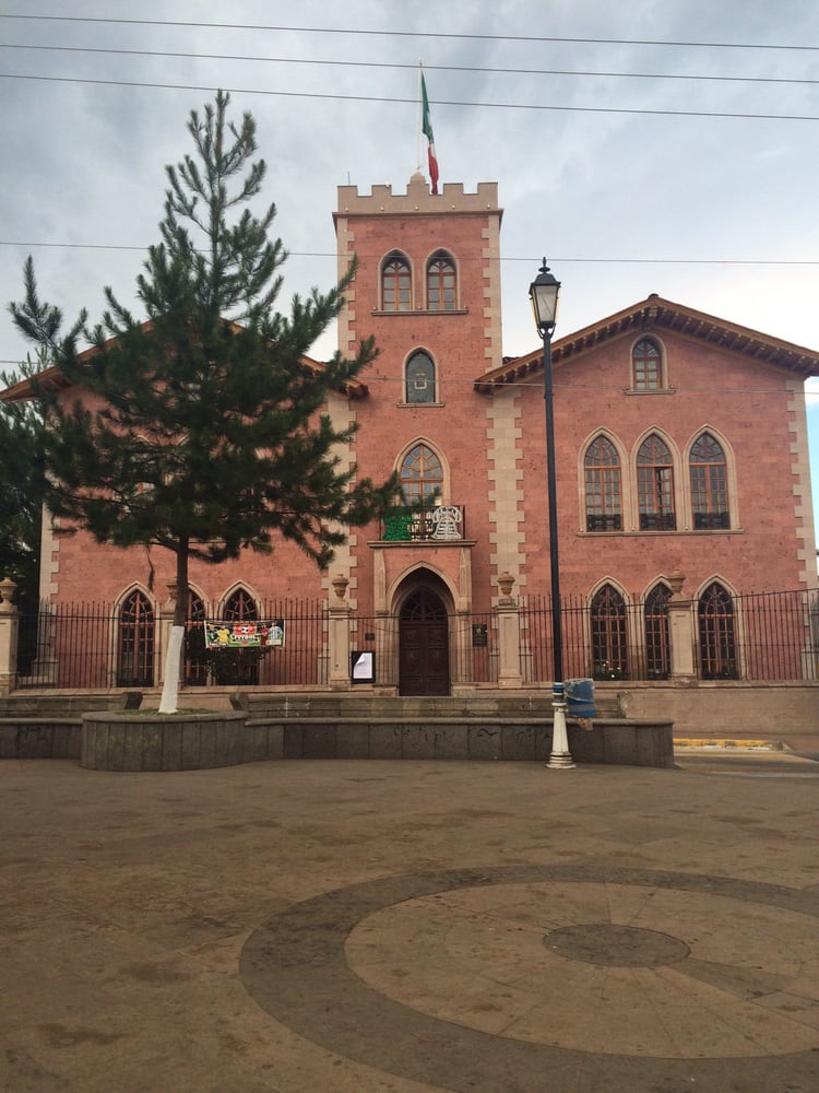 Plaza de San Agustin - Landmarks & Historical Buildings - Michoacan de ...