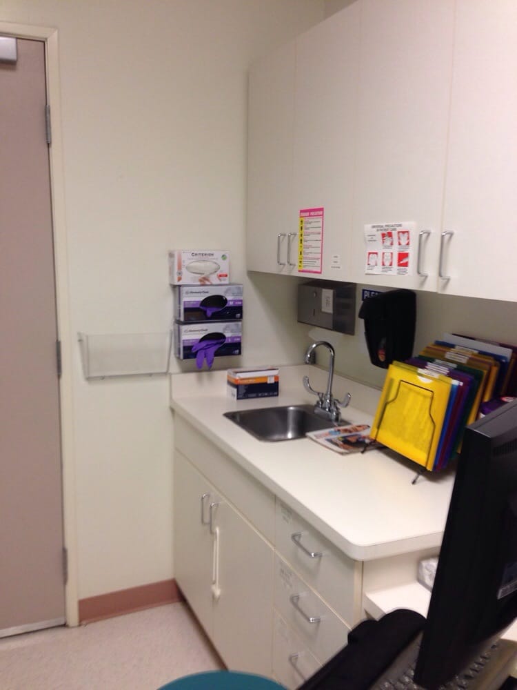 Facey Medical Group - Northridge - 34 Reviews - Internal Medicine ...