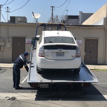 United Towing & Transport - 10 Photos & 13 Reviews - Towing - 1137 N ...