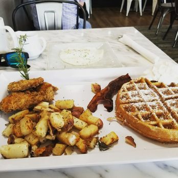 Crust Kitchen - Order Food Online - 104 Photos & 132 Reviews - Pizza ...