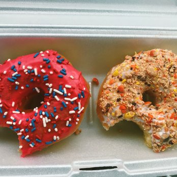 Amy’s Donuts - 168 Photos & 165 Reviews - Donuts - 101 E Fort Lowell Rd ...
