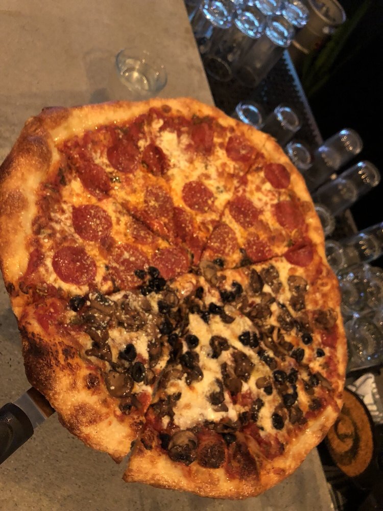 Ajs Brooklyn Pizza Joint - 35 Photos & 20 Reviews - Pizza - 325 East ...