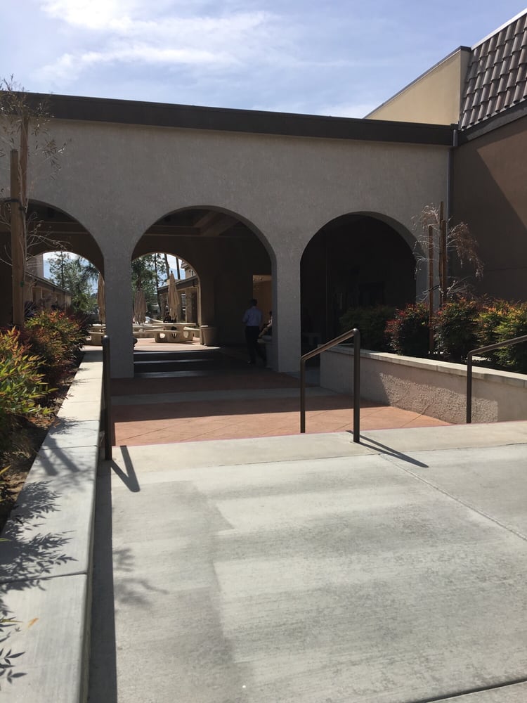 Norco California Assembly Hall of Jehovah’s Witnesses - Churches - 1001 ...