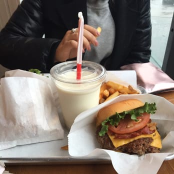 Yo-Burger - 105 Photos & 165 Reviews - Burgers - 3726 Riverdale Ave ...