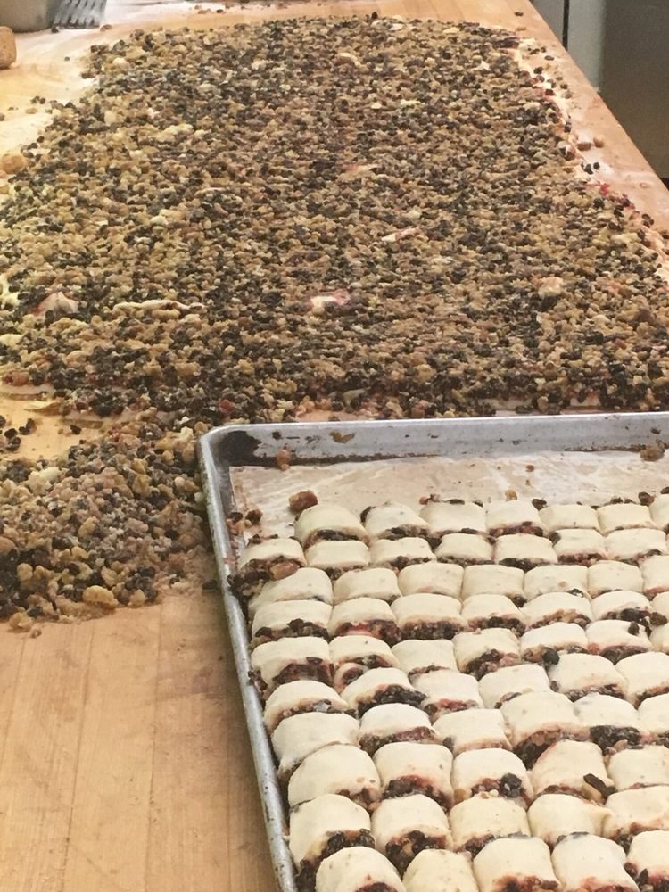 Swiss Pastry Shoppe - 29 Photos & 48 Reviews - Bakeries - 1711 E 2nd St ...