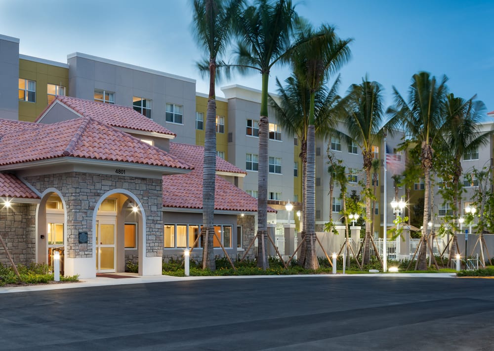 Residence Inn Ft. Lauderdale Airport/Cruise Port - 82 Photos & 42 ...