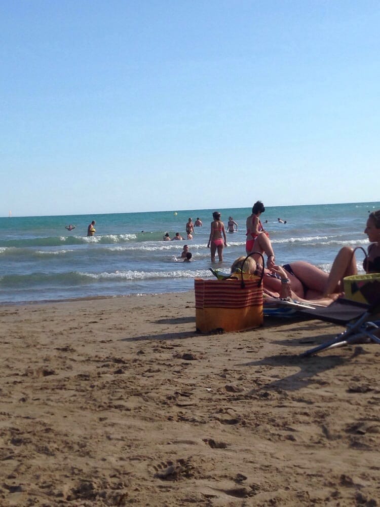 Ribes Roges Beach - 17 Photos - Hotels & Travel - Vilanova i la Geltrú, Barcelona, Spain - Yelp