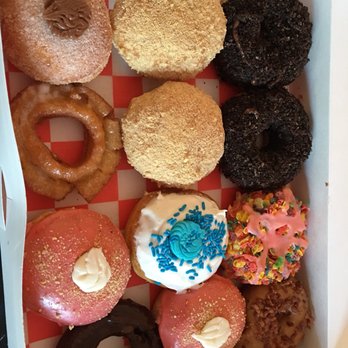 Glaze’n Daze Donuts - 72 Photos & 41 Reviews - Donuts - 39 Greenville Ave, Johnston, RI ...