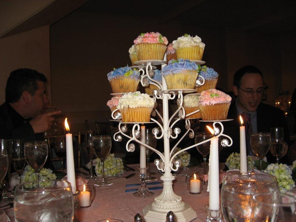 Clay’s Creative Corner Bakery - 25 Photos & 28 Reviews - Bakeries - 700 ...