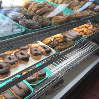 Sherrys Bakery - 34 Photos & 38 Reviews - Bakeries - 122 N Wilson Ave ...