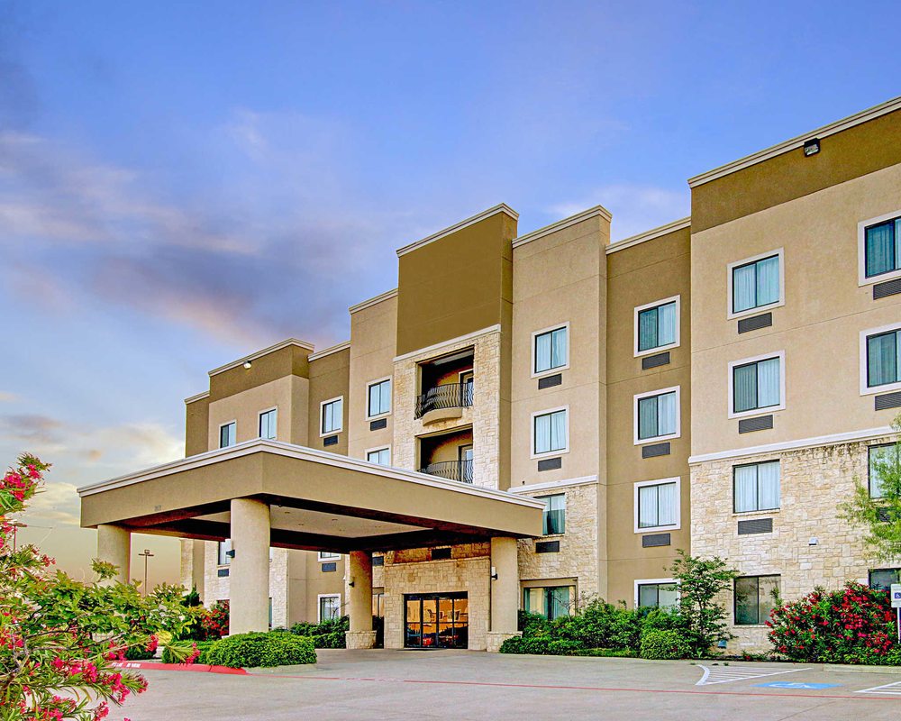 Rodeway Inn & Suites - 18 Photos - Hotels - 203 Outlet Drive, Hillsboro ...