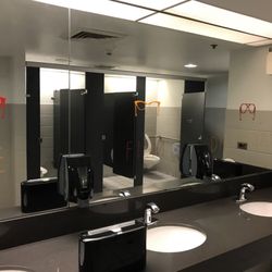 Broadway Centre Cinemas - 116 Photos & 104 Reviews - Cinema - 111 E ...