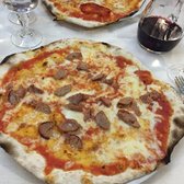 Li Rioni - 59 Photos & 39 Reviews - Pizza - Via dei Santi Quattro 24 ...
