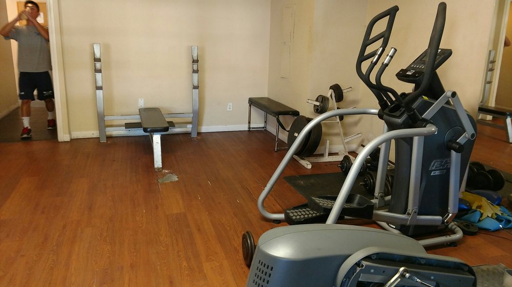 Lucera Apartments At UTC - Apartments - 7110 Shoreline Dr, University ...