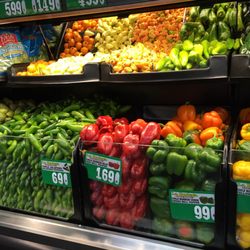 La Bodega Farmers Market - 71 Photos & 41 Reviews - Grocery - 2111 ...