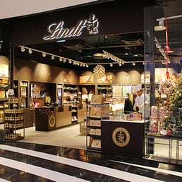 Lindt Chocolate Store - Chocolatiers & Shops - Stjärnvägen 2, Solna ...