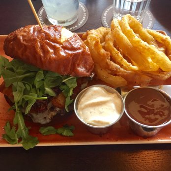 Red Cow Uptown - 100 Photos & 87 Reviews - Burgers - 2626 Hennepin Ave ...