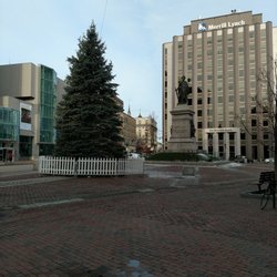 Monument Square - 10 Photos - Landmarks & Historical Buildings - 1 ...