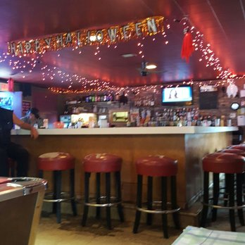 Hialeah Club - 16 Photos - Burgers - 22987 Cr 2150 E, Goofy Ridge, IL ...