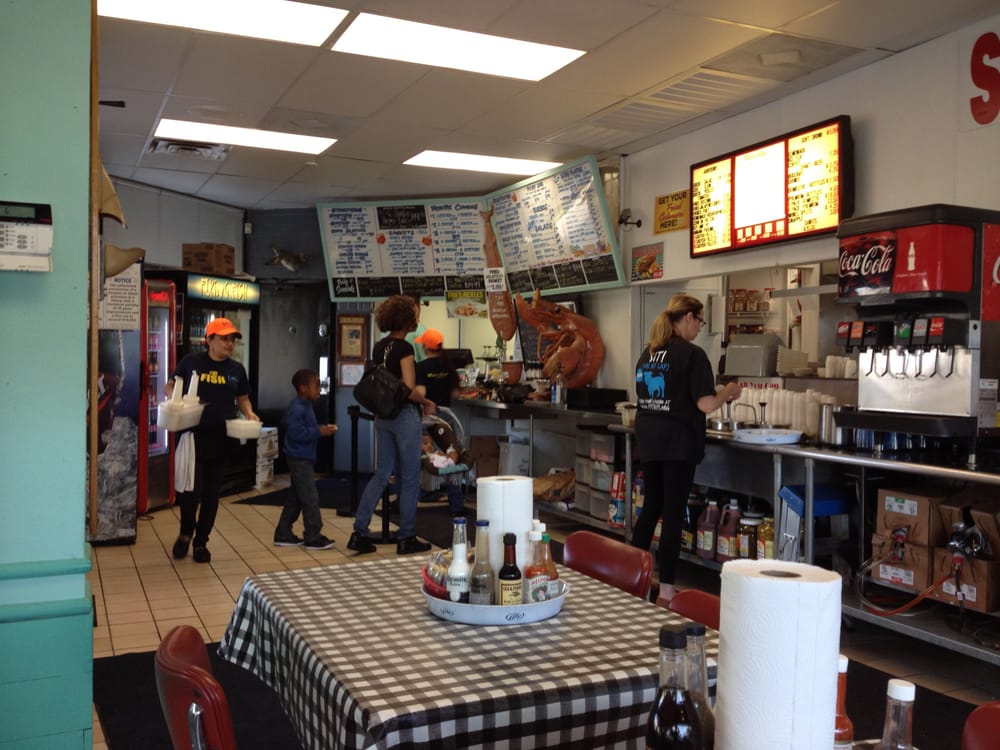 Flying Fish - 136 Photos & 174 Reviews - Seafood - 5100 Belt Line Rd ...