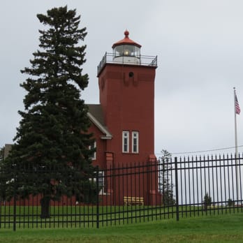 Two Harbors Lighthouse - 11 Photos - Landmarks & Historical Buildings ...