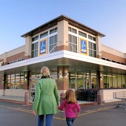 Aldi Supermarket - 14 Reviews - Grocery - 60 Newport Ave, East ...