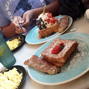 Blue Moon Too - 162 Photos & 132 Reviews - Cafes - 1024 Light St ...