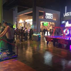 Main Event Entertainment - 28 Photos & 51 Reviews - American (New ...