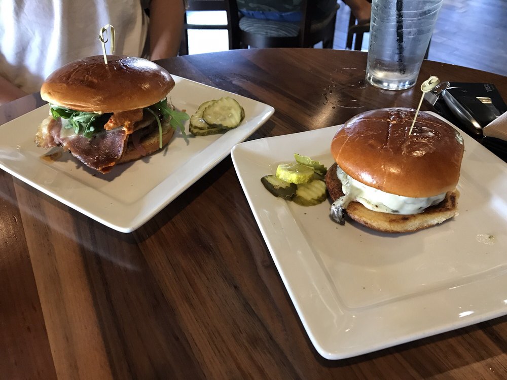BRU Burger Bar - Carmel - 270 Photos & 252 Reviews - Burgers - 12901 ...