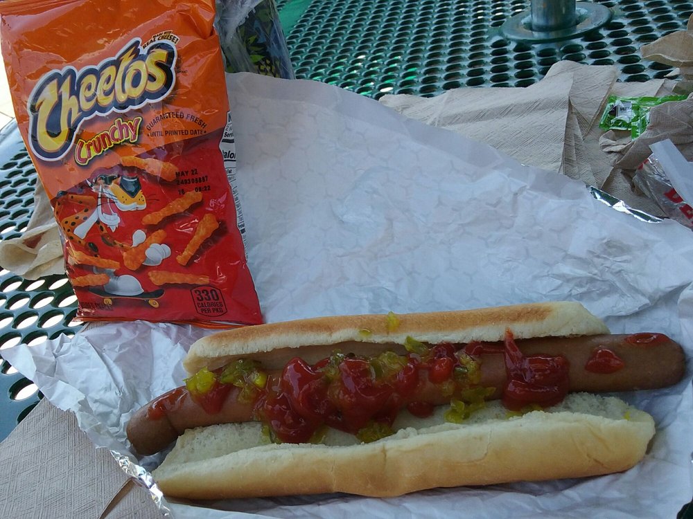 Sud McDuff’s Hot Dogs - Hot Dogs - 100 Universal City Plz, Universal ...